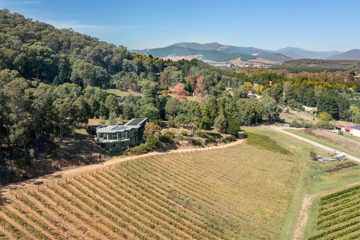 Our Story - Feathertop Winery