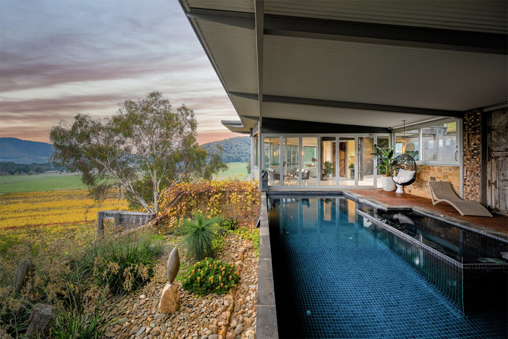 Our Story - Feathertop Winery